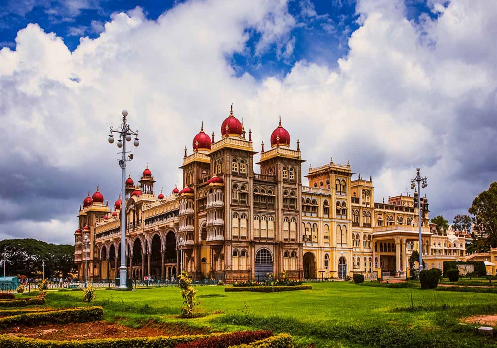 Mysuru Couple Package, Mysuru Honeymoon Tour Packages - TrvMe